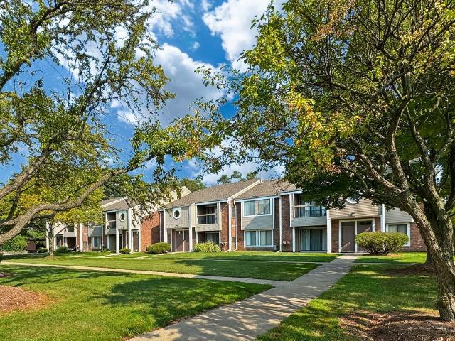 Park Lane Apartments 2 Bedroom Apartment for Rent at 23344 Park Place Dr, Southfield, MI 48033