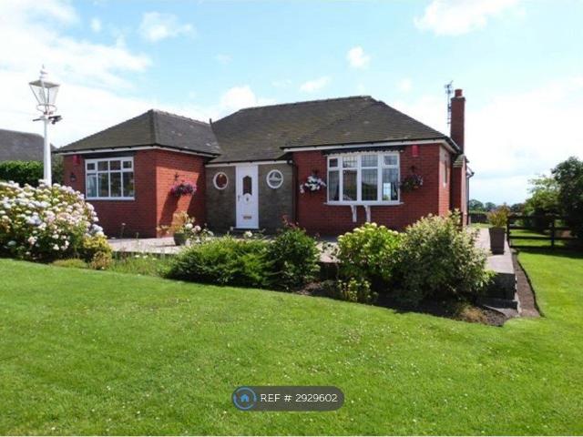 Park Lane, Biddulph ST8, 3 bed bungalow to rent, £1,200 pcm | PrimeLocation