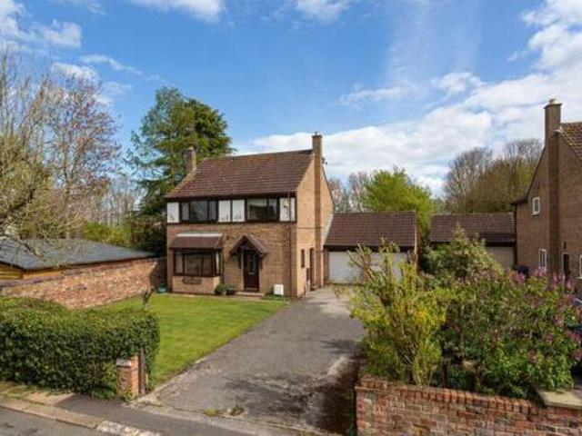 Park Lane, Burn, 4 Bedroom Detached