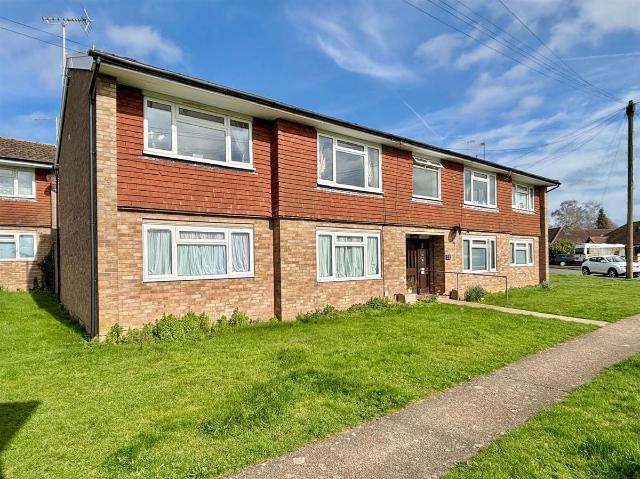 Park Lane, Kemsing, Sevenoaks TN15, 2 bed flat to rent, £1,200 pcm | PrimeLocation