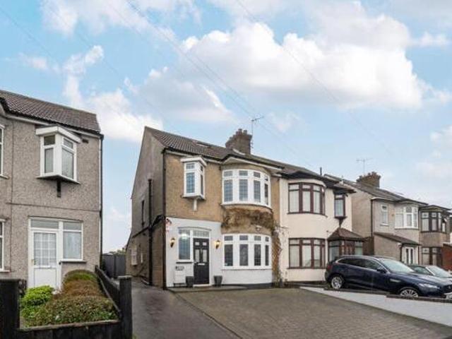 Park Lane, Hornchurch, 4 Bedroom Semi detached