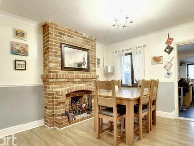 Park Lane, Hornchurch, 3 Bedroom Semi detached