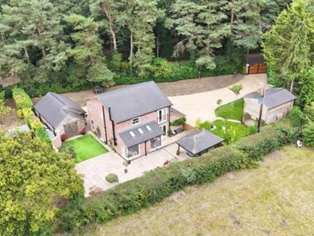 Park Lane, Hatherton, 4 Bedroom Detached