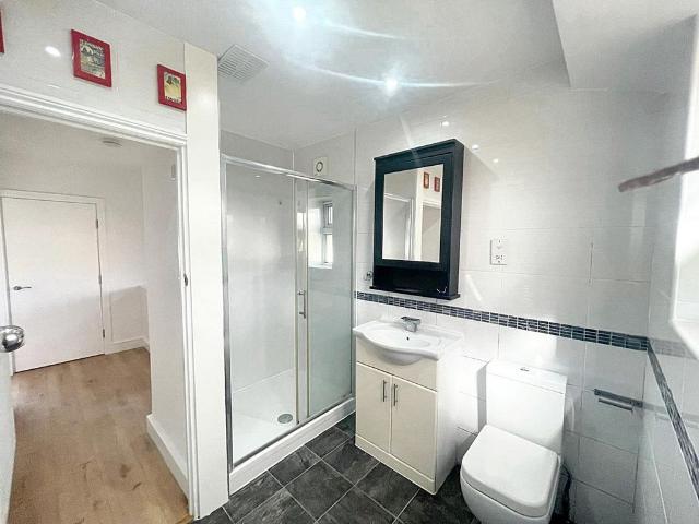 Park Lane, Harrow, HA2 3 bed maisonette to rent £2,099 pcm £484 pw