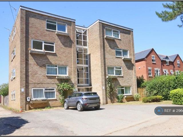Park Lane, Salisbury, SP1 2 bed flat to rent £1,195 pcm £276 pw