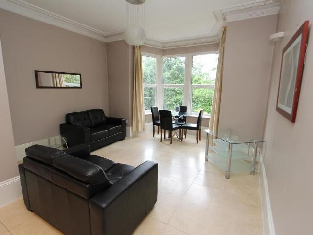 Park Lane Roundhay, Leeds LS8, 1 bed flat to rent, £975 pcm | PrimeLocation