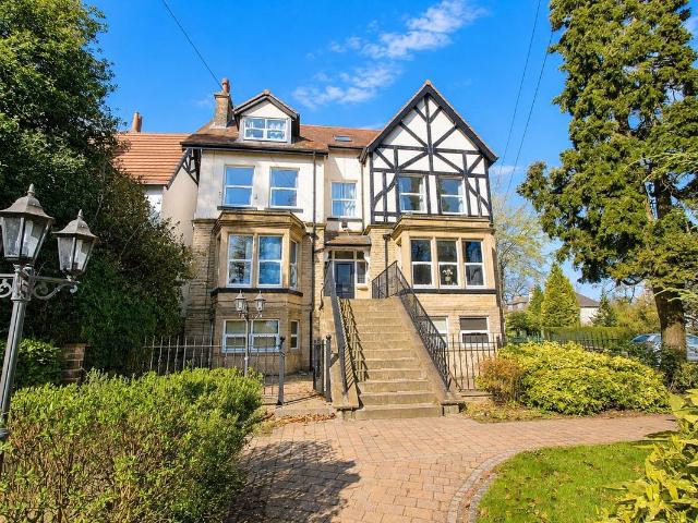 Park Lane Roundhay, Leeds LS8, 2 bed flat to rent, £1,100 pcm | PrimeLocation