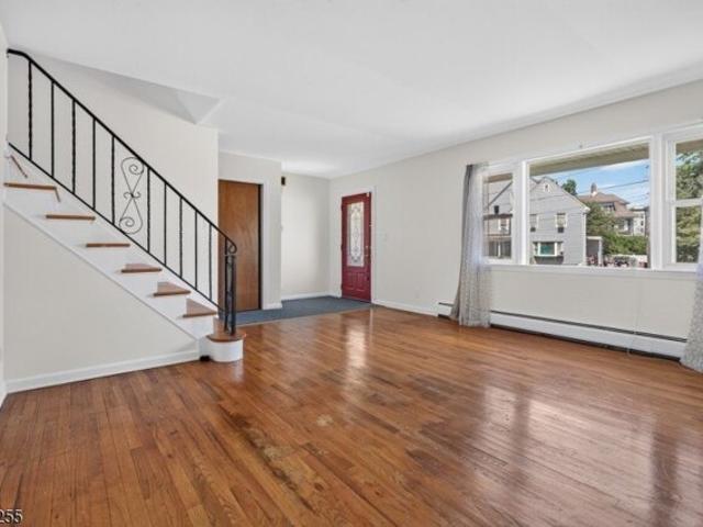 Park Ln, Plainfield, Home For Sale