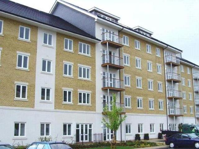 Park Lodge Avenue, West Drayton, 2 Bedroom Apartment