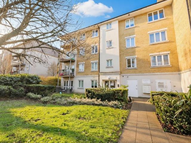 Park Lodge Avenue, West Drayton UB7, 1 bed flat to rent, £1,395 pcm | PrimeLocation
