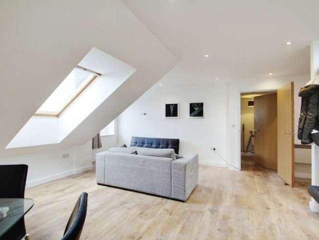 Park Lodge Avenue, West Drayton, UB7