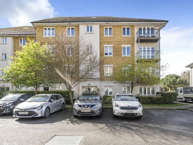Park Lodge Avenue, West Drayton UB7, 2 bed flat to rent, £1,750 pcm | PrimeLocation