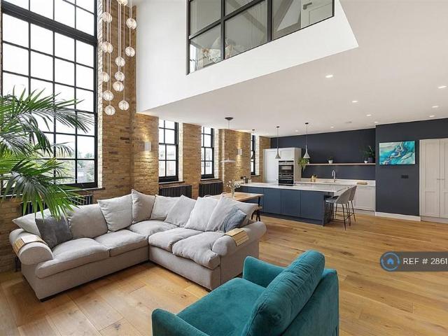 Park Lofts, London, SW2 3 bed penthouse to rent £4,400 pcm £1,015 pw