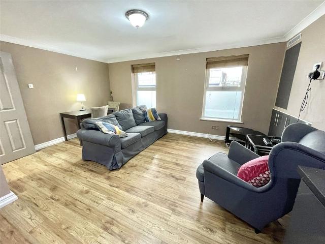 Park Place, Manchester M4, 2 bed flat to rent, £1,100 pcm | PrimeLocation