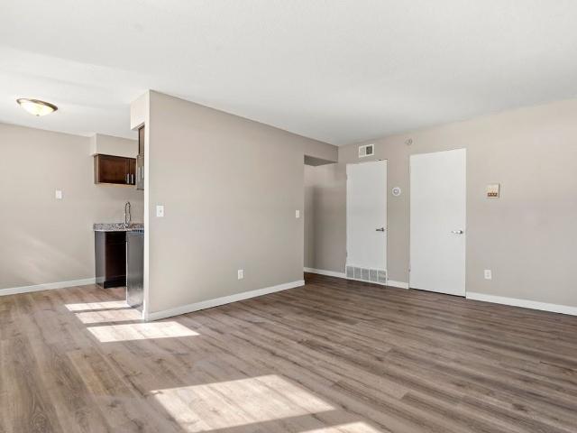 Park Place off Broadway 1 Bedroom Apartment for Rent at 7136 60th Ave N, New Hope, MN 55428