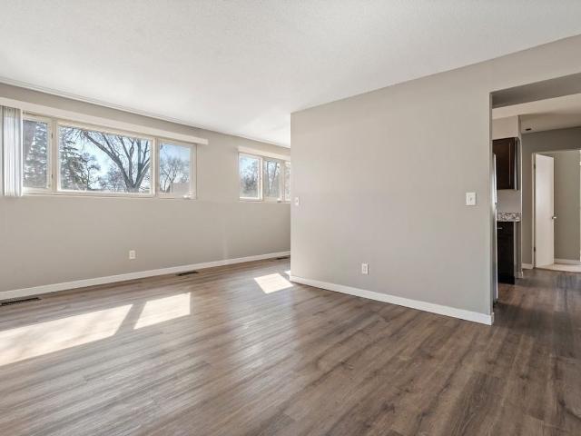 Park Place off Broadway 2 Bedroom Apartment for Rent at 7136 60th Ave N, New Hope, MN 55428
