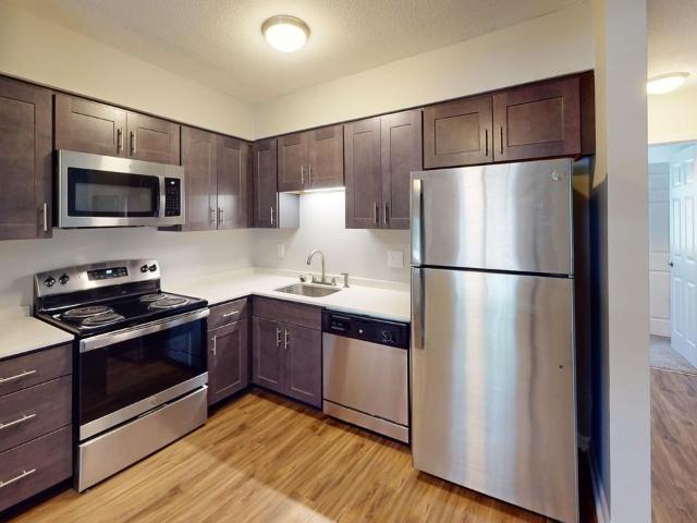 Park Place Apartments 1 Bedroom Apartment for Rent at 1349 Saddlebrook Ct W, Indianapolis, IN 46228