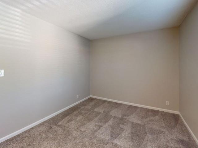 Park Place Apartments 2 Bedroom Apartment for Rent at 1349 Saddlebrook Ct W, Indianapolis, IN 46228