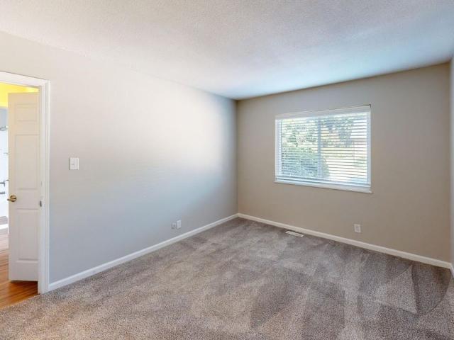 Park Place Apartments 2 Bedroom Apartment for Rent at 1349 Saddlebrook Ct W, Indianapolis, IN 46228