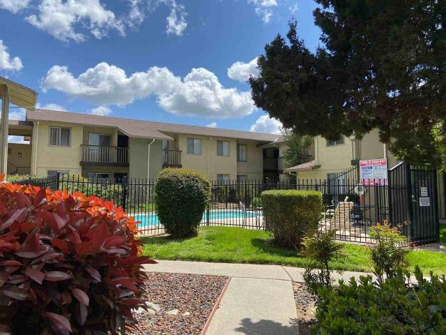 Park Place Apartments, Where Modern Comforts and Charm Meet! 1 Bedroom Apartment for Rent at 2548 Walnut Ave, Carmichael, CA 95608