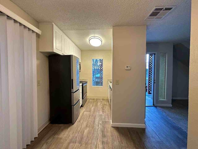Park Place Apartments, Where Modern Comforts and Charm Meet! 2 Bedroom Apartment for Rent at 2548 Walnut Avenue, Carmichael, CA 95608