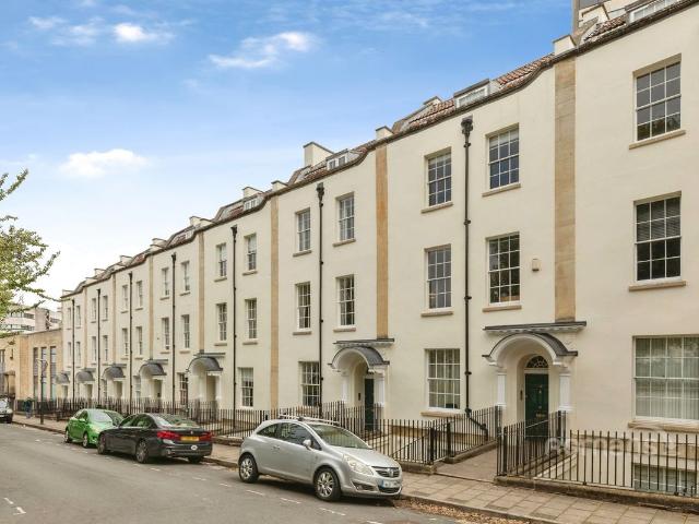 Park Place, Clifton, Bristol BS8, Studio to rent, £950 pcm | PrimeLocation