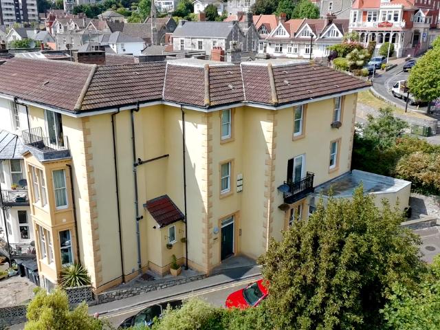 Park Place, Weston Super Mare BS23, 3 bed flat to rent, £1,295 pcm | PrimeLocation