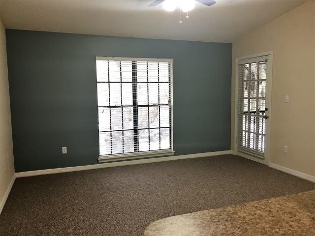 Park Place 1 Bedroom Apartment for Rent at 3132 W Lambright St, Tampa, FL 33614