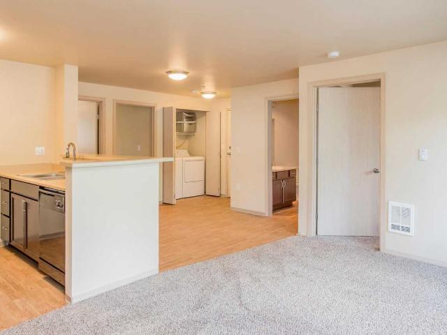 Park Place 3 Bedroom Apartment for Rent at 1406 Maple Ln, Kent, WA 98030