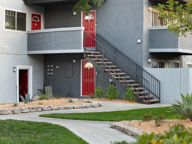 Park Plaza Apartments 2 Bedroom Apartment for Rent at 805 W Stevens Ave, Santa Ana, CA 92707 South Coast