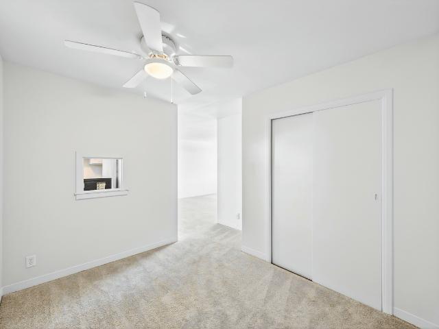 Park Point Properties 1 Bedroom Apartment for Rent at 4300 Highway 7, St. Louis Park, MN 55416 Triangle
