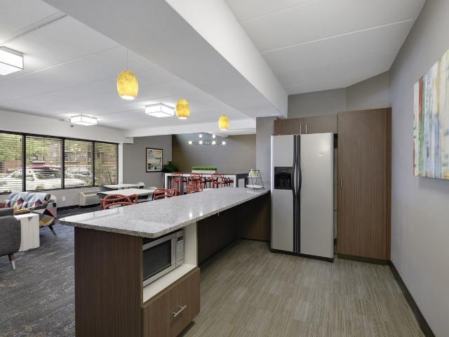 Park Pointe 2 Bedroom Apartment for Rent at 1435 Hampshire Ave S, St. Louis Park, MN 55426 Eliot