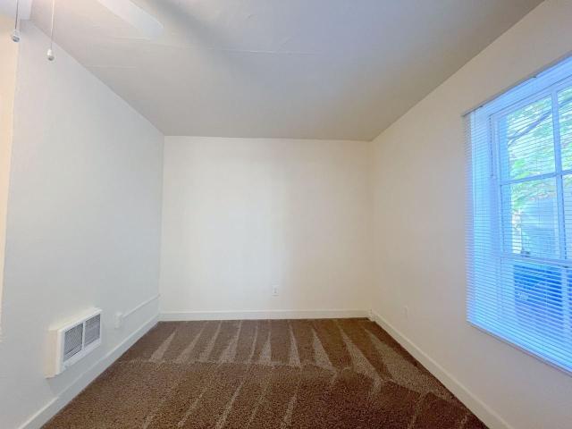 PARK REGENT PAR01 Studio Apartment for Rent at 1949 Nw Everett St, Portland, OR 97209 Northwest District