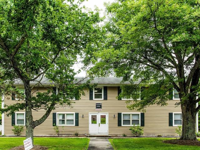 Park Ridge 1 Bedroom Apartment for Rent at 119 S Park Ridge Rd, Bloomington, IN 47408 Park Ridge East