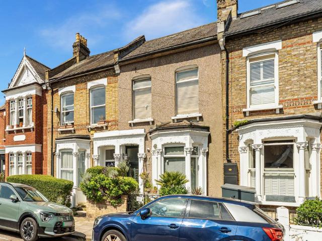 Park Ridings, Hornsey, N8 1 bed flat to rent £1,675 pcm £387 pw
