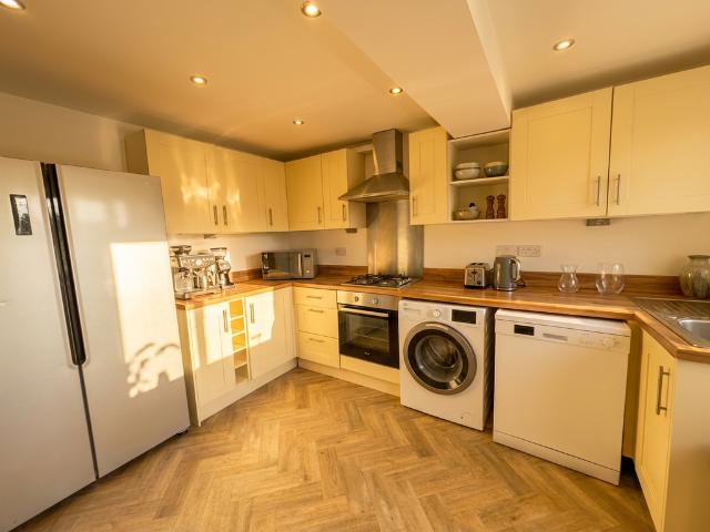Park Road 6 Bed Bills Inc, Lenton NG7 6 bed house to rent £3,129 pcm £722 pw