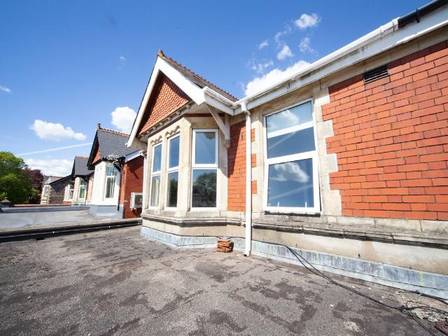 Park Road, Cardiff CF14, 2 bed flat to rent, £1,100 pcm | PrimeLocation