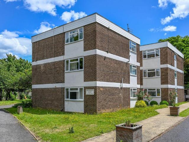 Park Road, Chiswick, London, W4 2 bed flat to rent £4,500 pcm £1,038 pw
