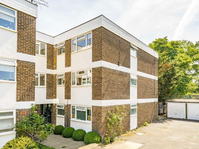 Park Road, Chiswick W4, 2 bed flat to rent, £3,750 pcm | PrimeLocation