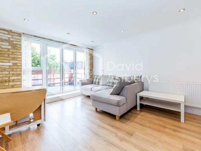 Park Road, Crouch End, London, N8