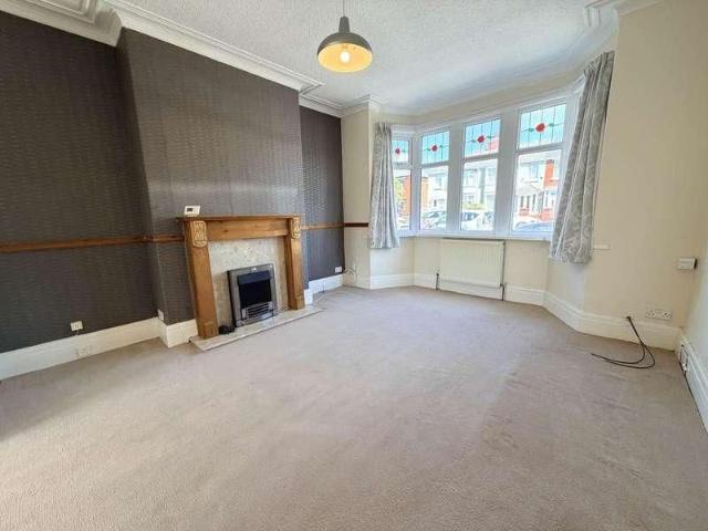 Park Road, Blackpool, FY1
