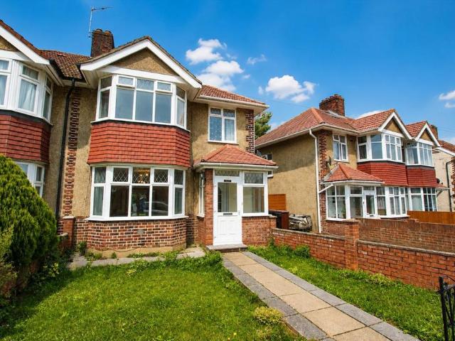 Park Road, Hounslow TW3 3 bed semi detached house to rent £2,495 pcm £576 pw