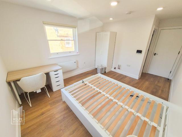Park Road, Hornsey N8, Room to rent, £1,200 pcm | PrimeLocation