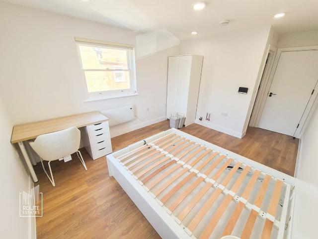 Park Road, Hornsey N8, Room to rent, £1,200 pcm | PrimeLocation