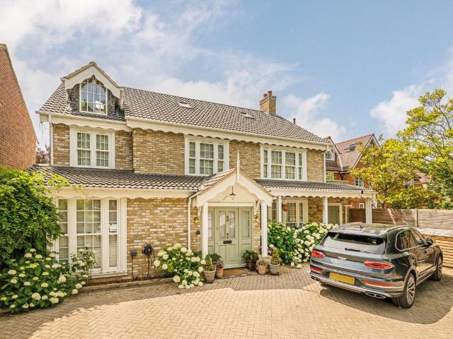 Park Road, Hampton TW12, 5 bed detached house to rent, £8,000 pcm | PrimeLocation