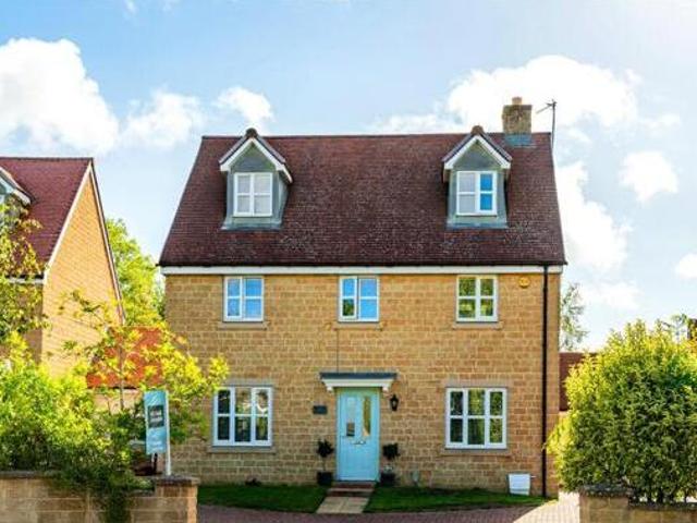 Park Road, Hartwell, 5 Bedroom Detached