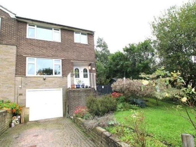 Park Road, Low Moor, 3 Bedroom Semi detached