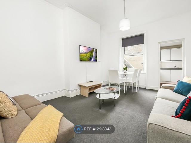 Park Road, London N8, 2 bed flat to rent, £2,000 pcm | PrimeLocation