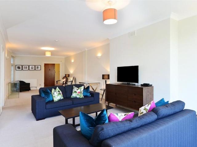 Park Road, London, NW8 5 bed apartment to rent £9,512 pcm £2,195 pw