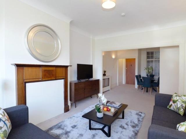 Park Road, London NW8 5 bed property to rent £7,800 pcm £1,800 pw